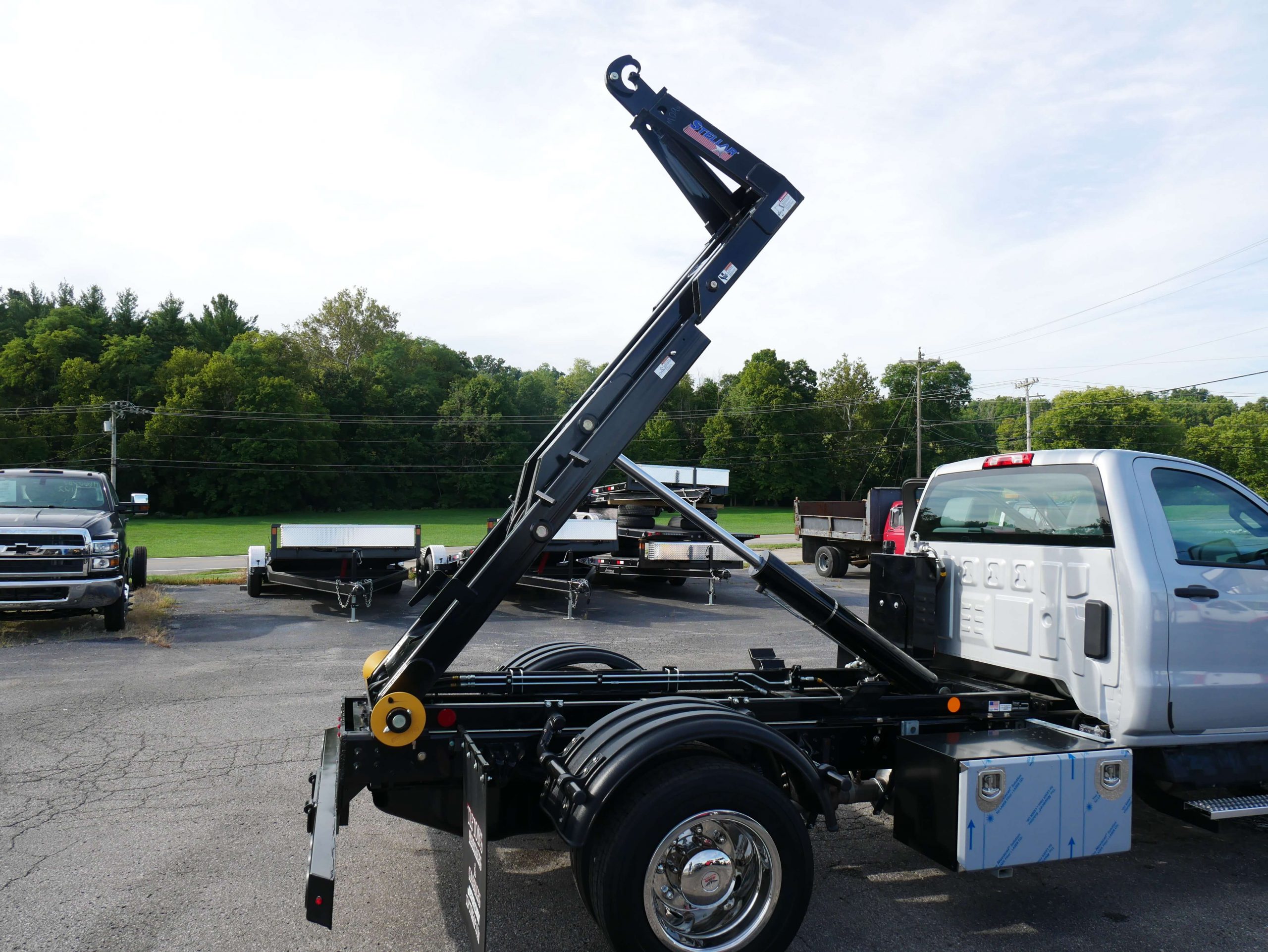 2021 Chevrolet 5500 36" Hooklift - Tipton Tow Trucks