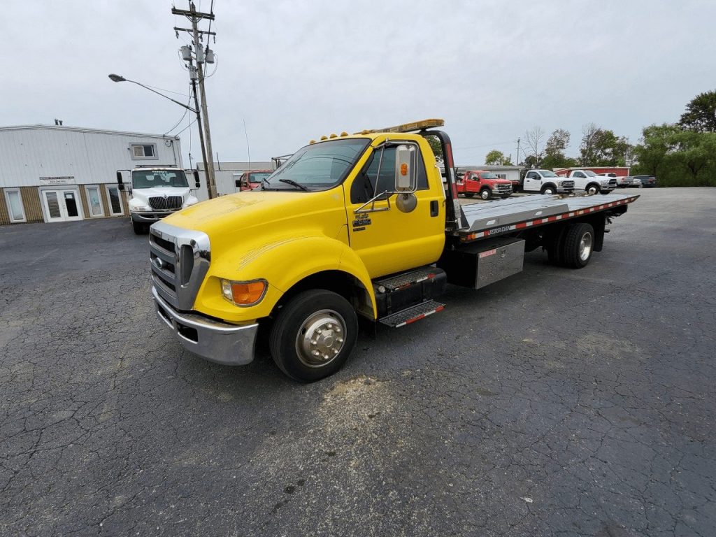 2008 Ford F650 Rollback - Tipton Tow Trucks