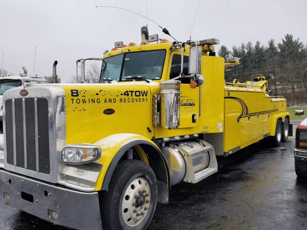 2009 Peterbilt 388 Heavy Wrecker - Tipton Tow Trucks